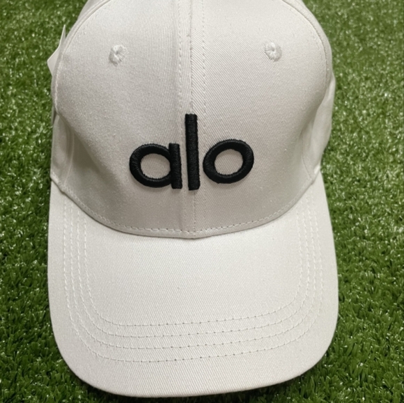 ALO Yoga | Accessories | Alo Yoga Cream Cap With Black Logo | Poshmark